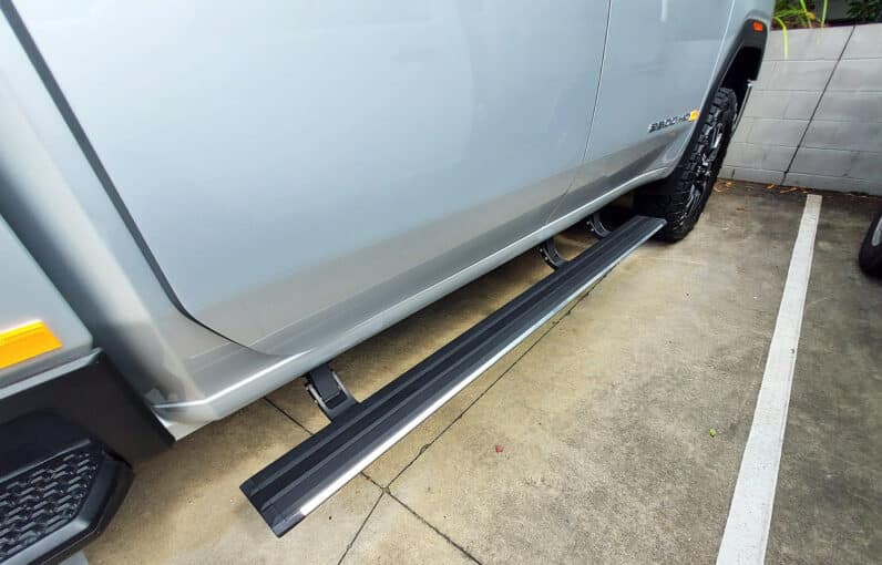 Apache Electric Side Steps for Silverado 2500/3500 - The Best RAM ...